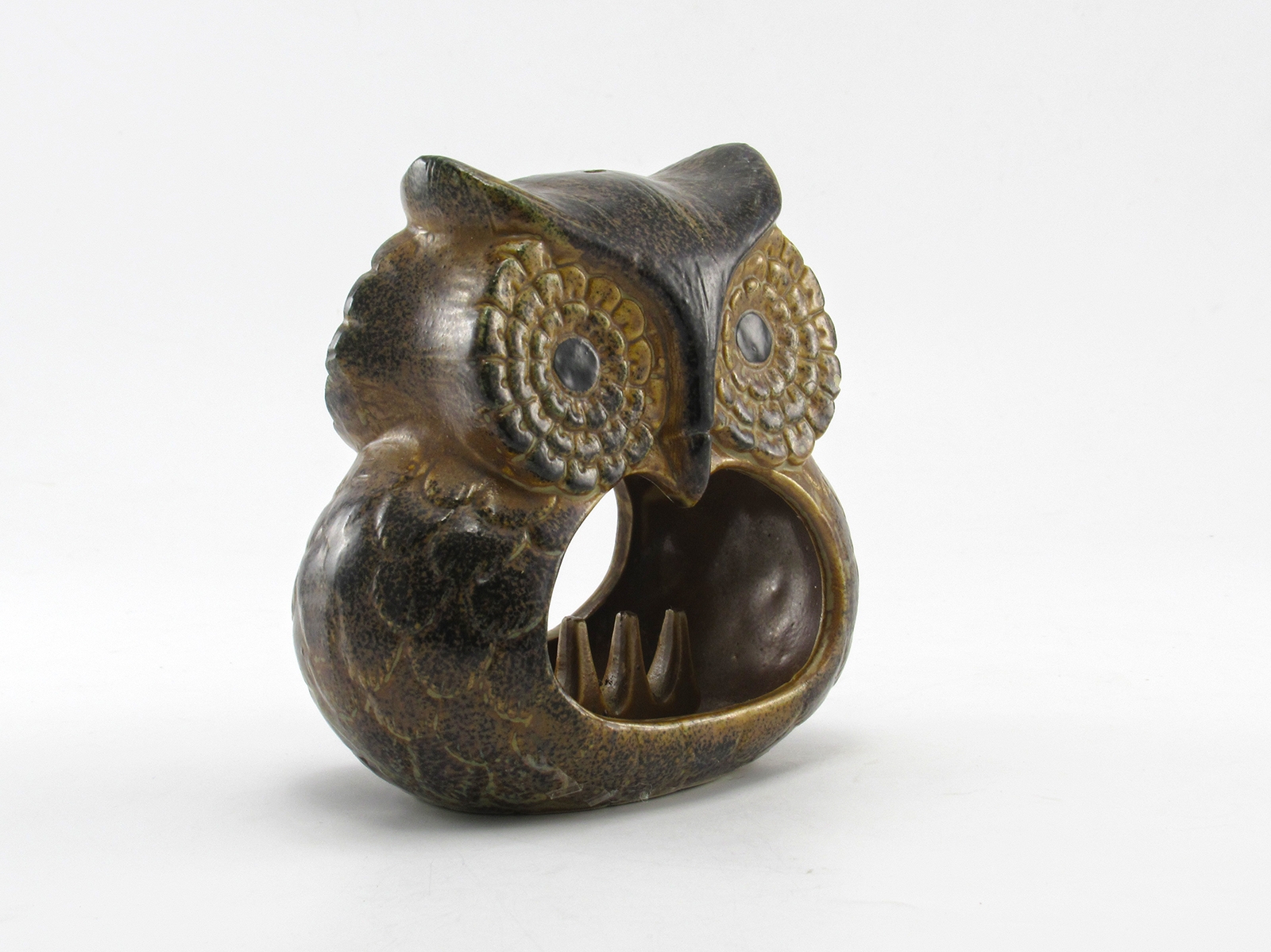 Retro Modern Owl Ashtray in Pottery with Inner Rest Bar - Big Ashtray